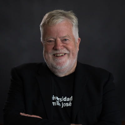 Professor Stephen Heppell and Online Learning | SMART Technologies